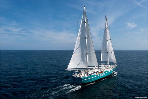 Champagne pour la première transatlantique de l’Anemos de TOWT - Supply ...