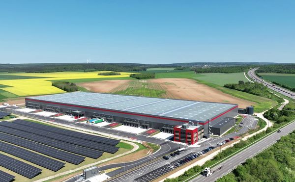 Seb inaugure les 36.000 m² de sa nouvelle plateforme en Côte-d’Or ...